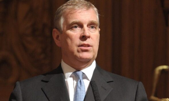 Spændinger i kongehuset: Kate og William skipper Charles' særlige tradition